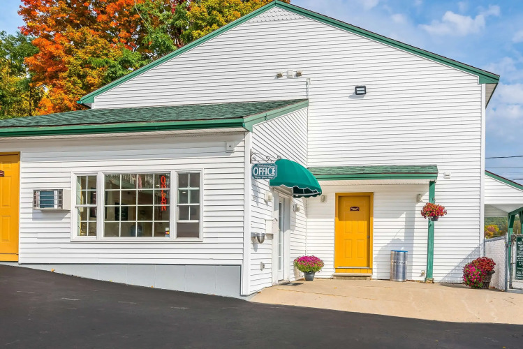 Rodeway Inn Lake George Outlets - Lake George, NY