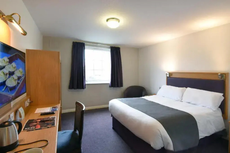 Waterside By Greene King Inns - Warrington