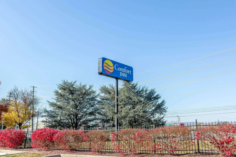 Comfort Inn - Greenbrier State Park