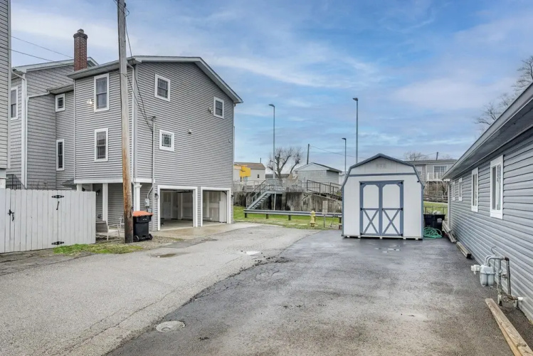 Waterfront Buckeye Lake House: Deck + Views! - Buckeye Lake, OH