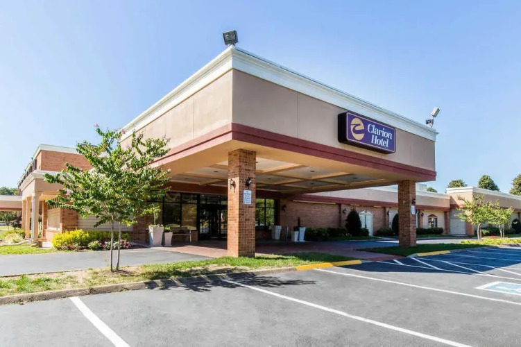 Days Hotel By Wyndham Williamsburg I-64 - Gloucester, VA