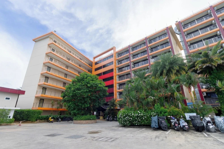 Condo Gym Plane Views Near Beach C172 - Phuket
