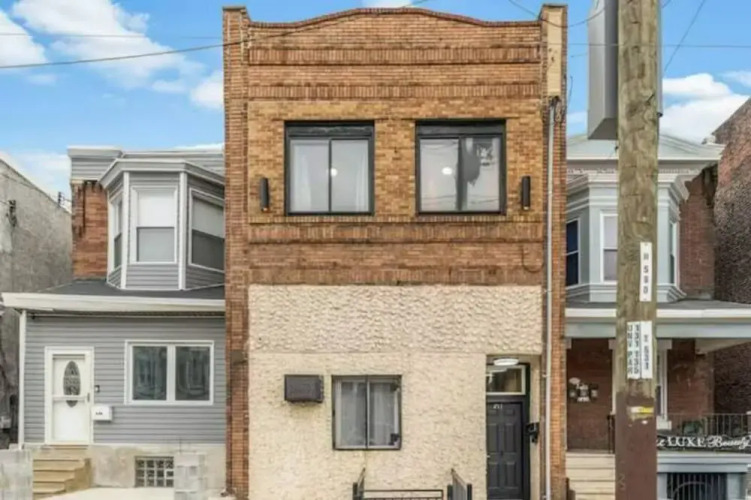Urban Chic Apartments Near Center City - Media, PA