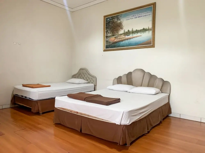 Cozy Homestay Syariah Mitra Reddoorz Bandung - Aston, PA