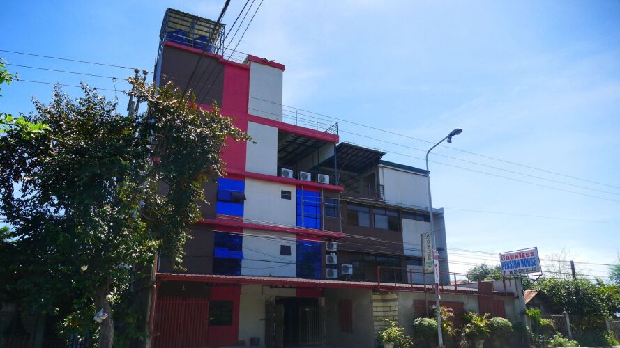 Countess Pension House - Liloan