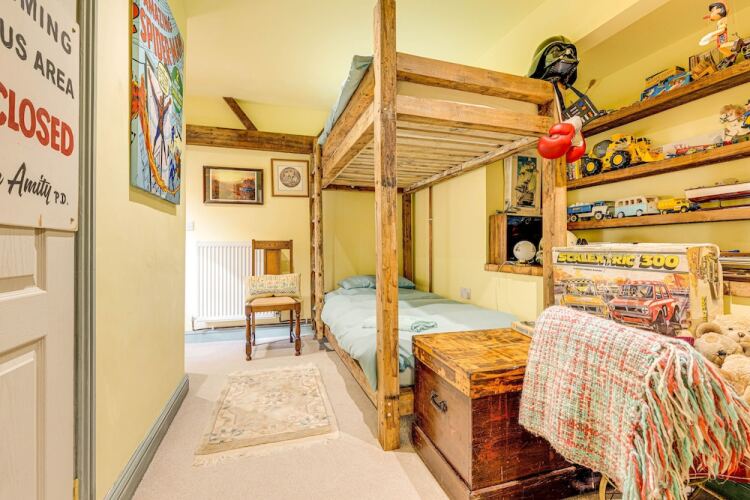 Family Country Cottage With A Private Valley View - Scarborough