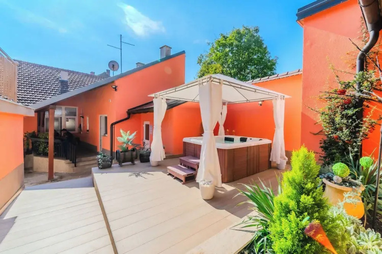 Countess House With Jacuzzi And Sauna - Daruvár