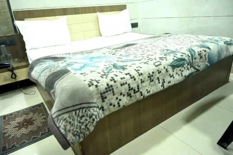 Hotel Crystal - Ghaziabad