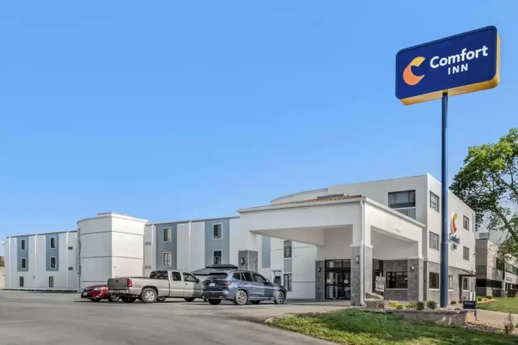 Comfort Inn Kansas City Midtown - North Kansas City, MO