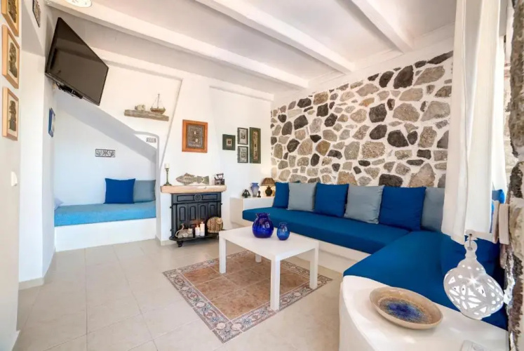 Moschatos Beach House - Santorini