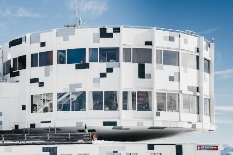 Galaaxy Mountain Hostel - Laax