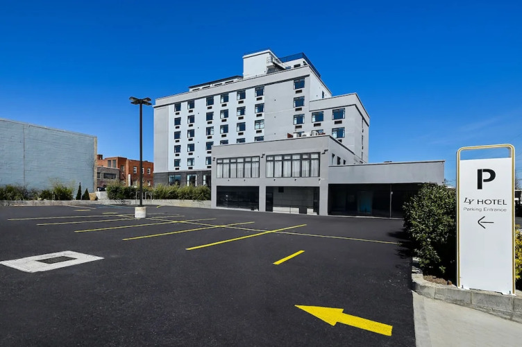 Ly New York Hotel - Bronx, NY