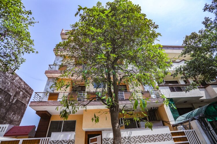 Fabhotel Well Stay - Noida