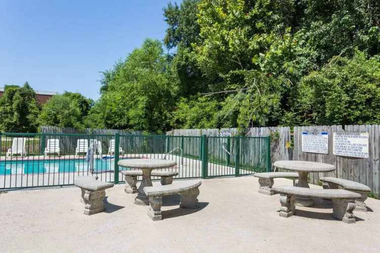 Super 8 By Wyndham Statesboro - Statesboro, GA
