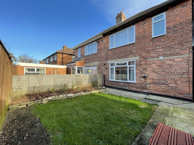 Spacious 3-bed House In Darlington - Darlington
