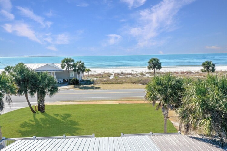 Caroline's Cottage - Mexico Beach, FL