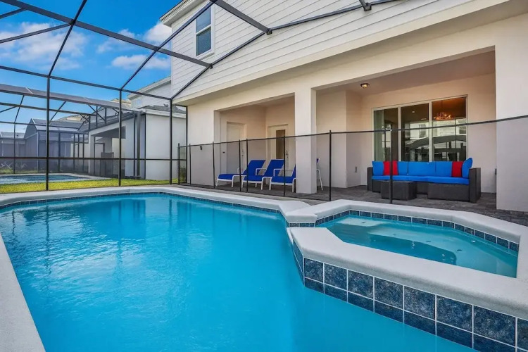 Styled Bedrooms In A Resort - Floride
