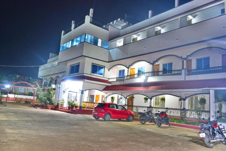 Hotel Golden Nest - Yelagiri