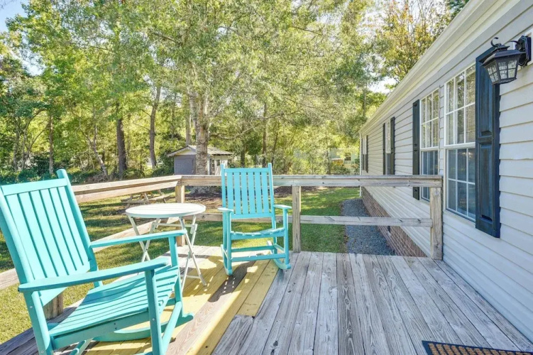 Supply Cottage W/ Deck < 2 Mi To The Beach! - Holden Beach, NC