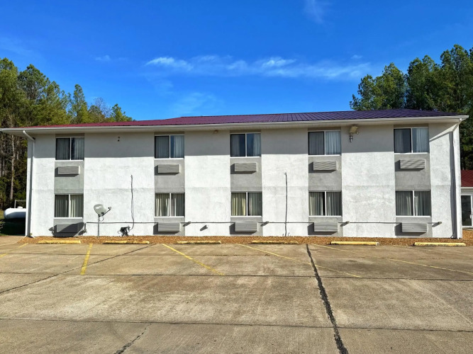 Laketree Inn And Suites Marion - Marion, IL