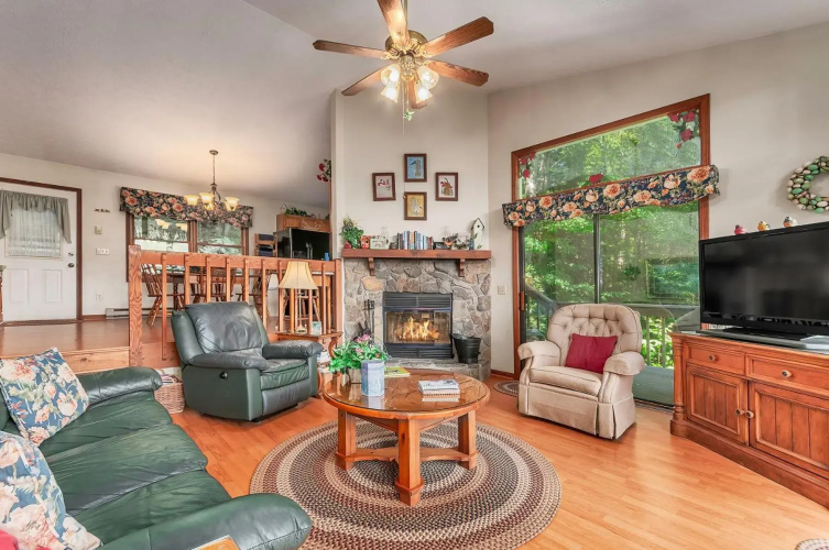 Bella Vista - Hot Tub And Pet Friendly - Maggie Valley, NC