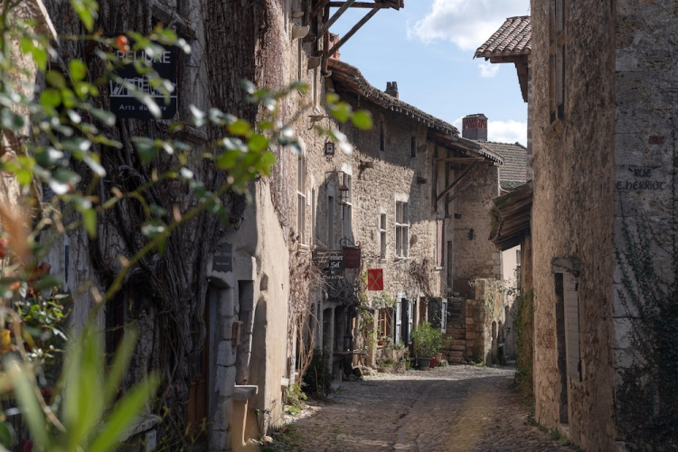 Mihotel - Cité Médiévale De Pérouges - Pérouges