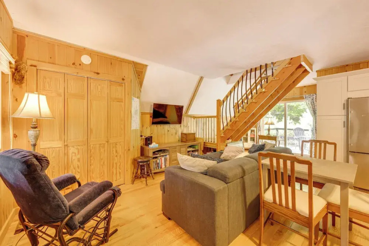7 Mi To Ski Slopes! Cozy Madison Cabin W/ Fire Pit - Conway, NH