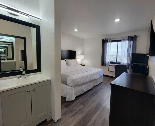 The Suite Inn - Minot