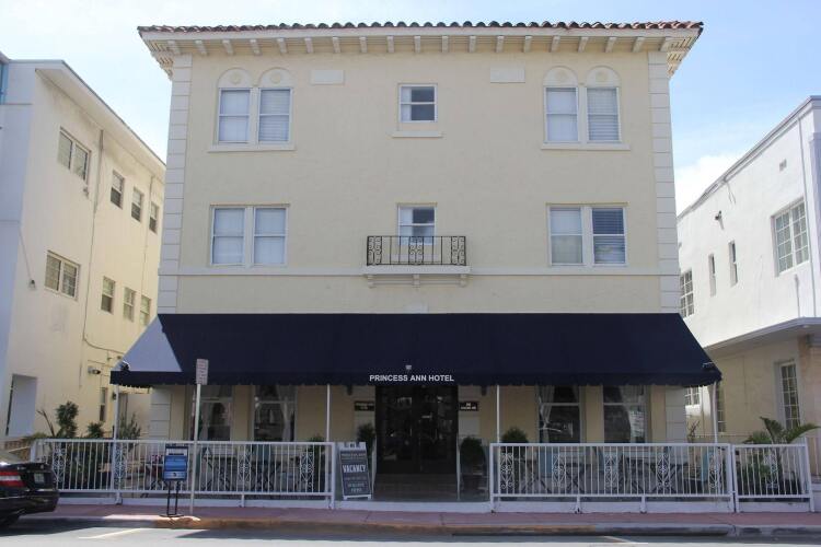 Nine20 Collins - South Beach, FL