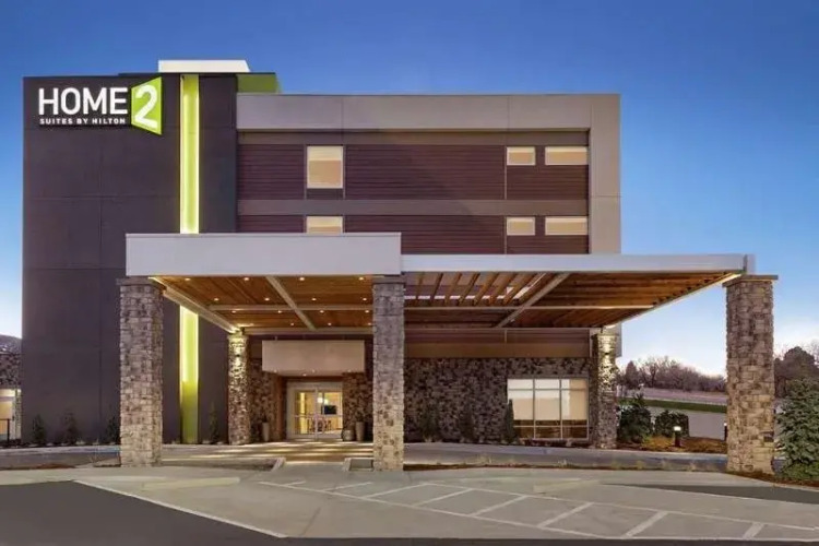 Home2 Suites Colorado Springs I-25 Central - Manitou Springs, CO