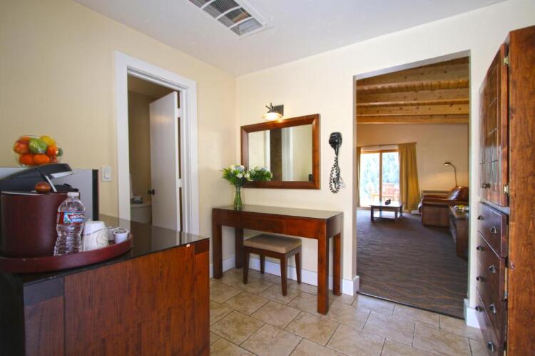 Mount Princeton Hot Springs Resort - Browns Lake, Nathrop