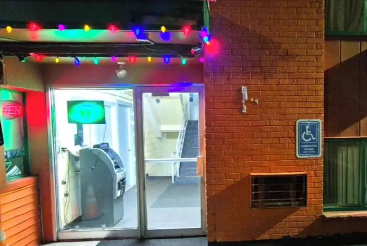 Capital O Pleasant Motel Grand Rapids Mi - Grand Rapids, MI