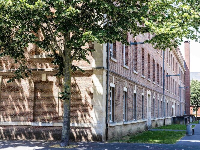 Auberge De Jeunesse Hi Amiens - 