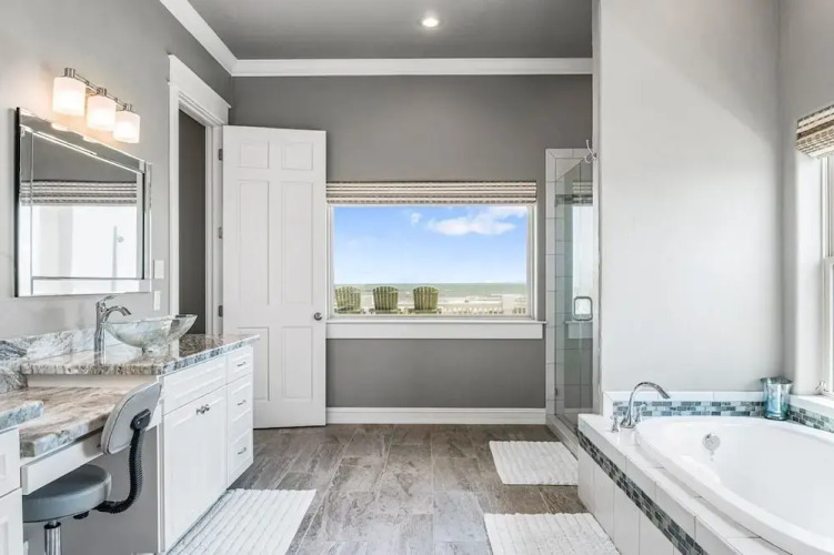 Ocean One 4 Bedroom Home By Redawning - Bolivar Peninsula, TX