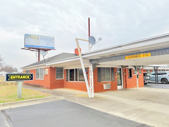 Deluxe Inn - Wilson, NC