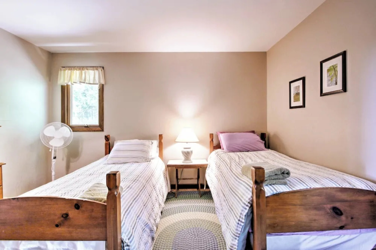 East Burke House W/ Deck < 3 Mi To Kingdom Trails! - Burke Mountain, VT