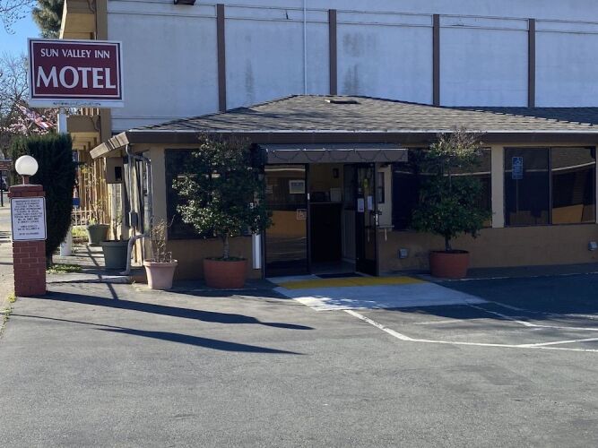 Sun Valley Inn - Concord, CA