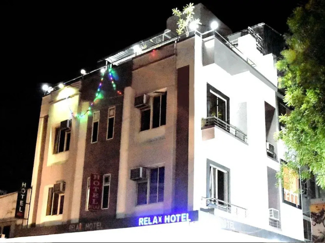 Oyo 12682 Hotel Relax - Gwalior