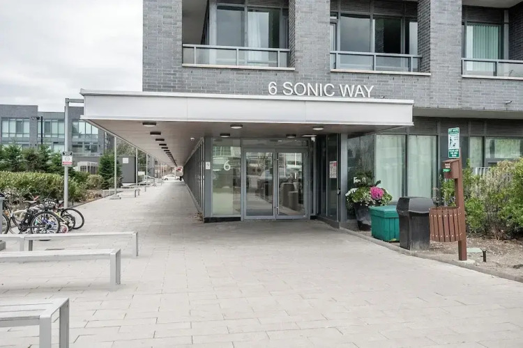 Globalstay Modern Sonic Way Condos - Mississauga