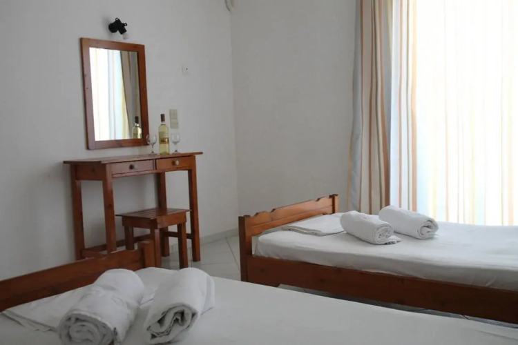 Antony's Complex - Kavos