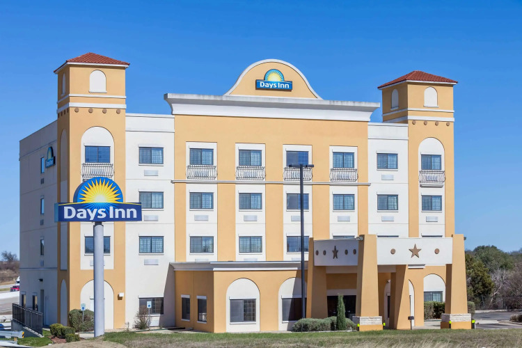 Days Inn By Wyndham Salado - Salado, TX