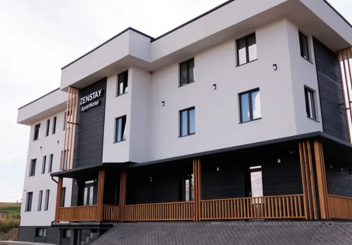 Zenstay Aparthotel - 트란실바니아