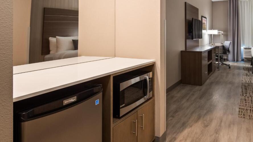 Best Western Plus Lacrescent / Lacrosse - La Crosse, WI