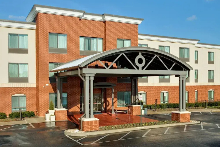 Holiday Inn Express Hotel & Suites Bethlehem Airport/allentown Area - Allentown, PA