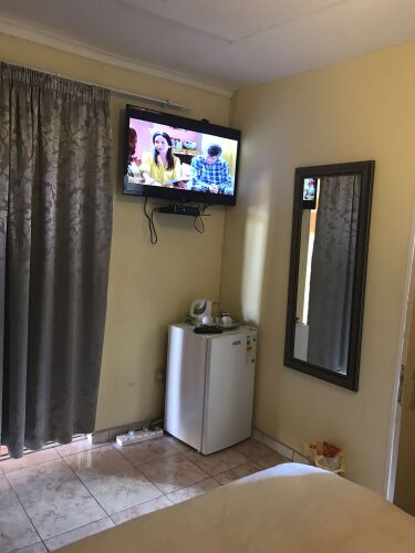 Essence Of Africa Guesthouse - Windhoek