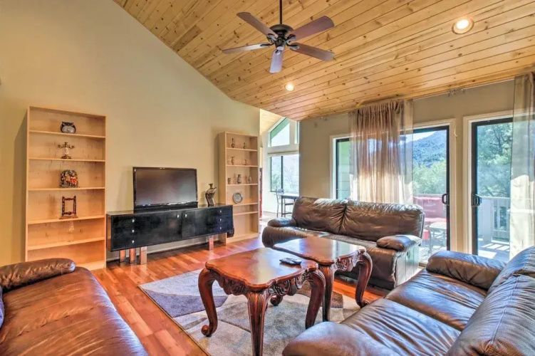 Pine Mountain Club Home W/ Beautiful View! - Frazier Park, CA