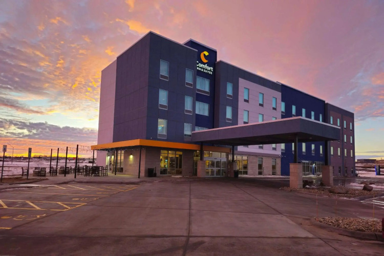 Comfort Inn & Suites At Sanford Sports Complex - Sioux Falls, SD