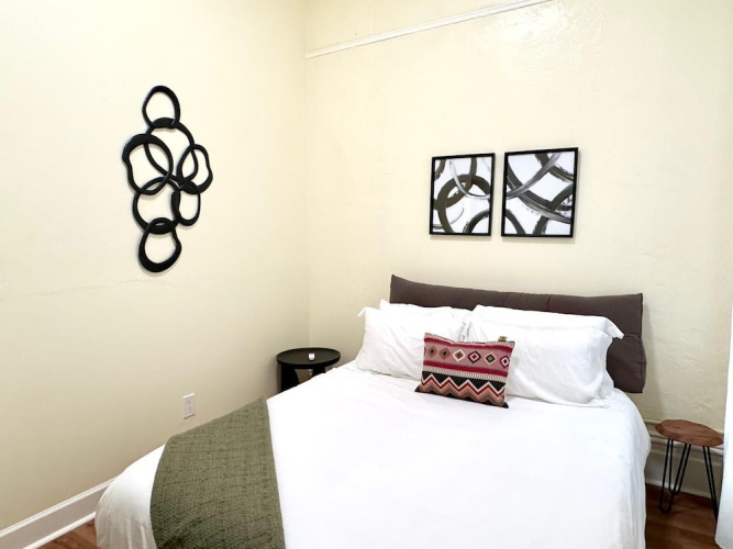 Gorgeous 3 Bedroom In Downtown - Alameda, CA