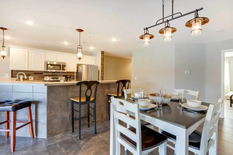 Lakefront Ozark Condo W/ Spacious Balcony! - Camdenton, MO