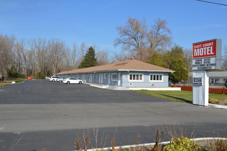East Court Motel - Sarnia